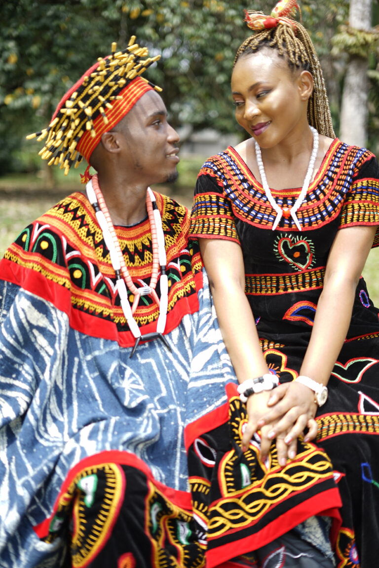 Toghu dresses | Traditional dresses in Cameroon | Toghu attire ...